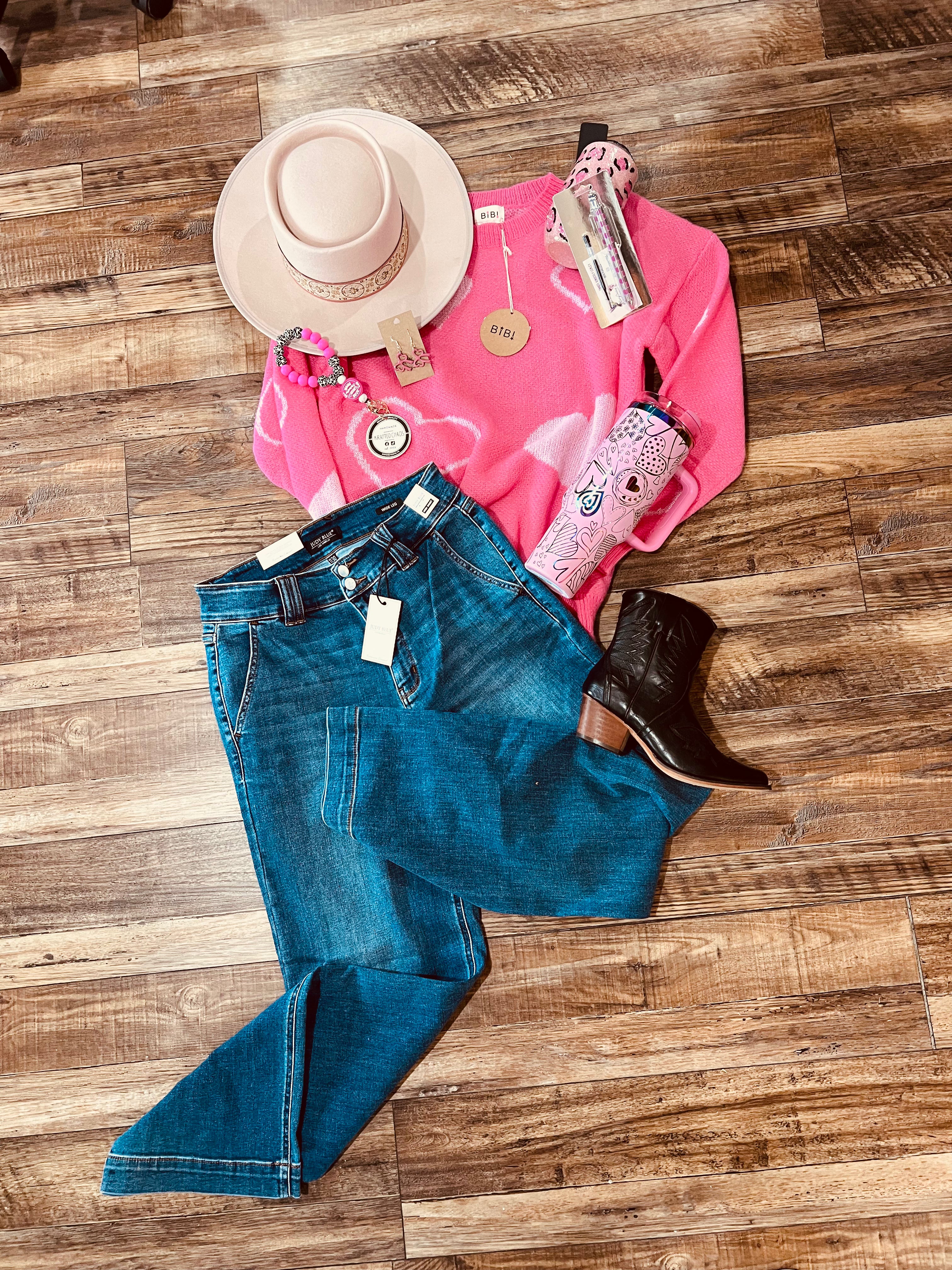 Apparel – Market 76082